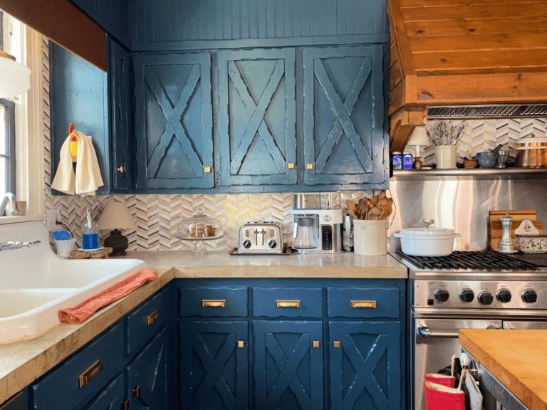 The Home Tour of Farmhouse 1820 - Farmhouse 1820