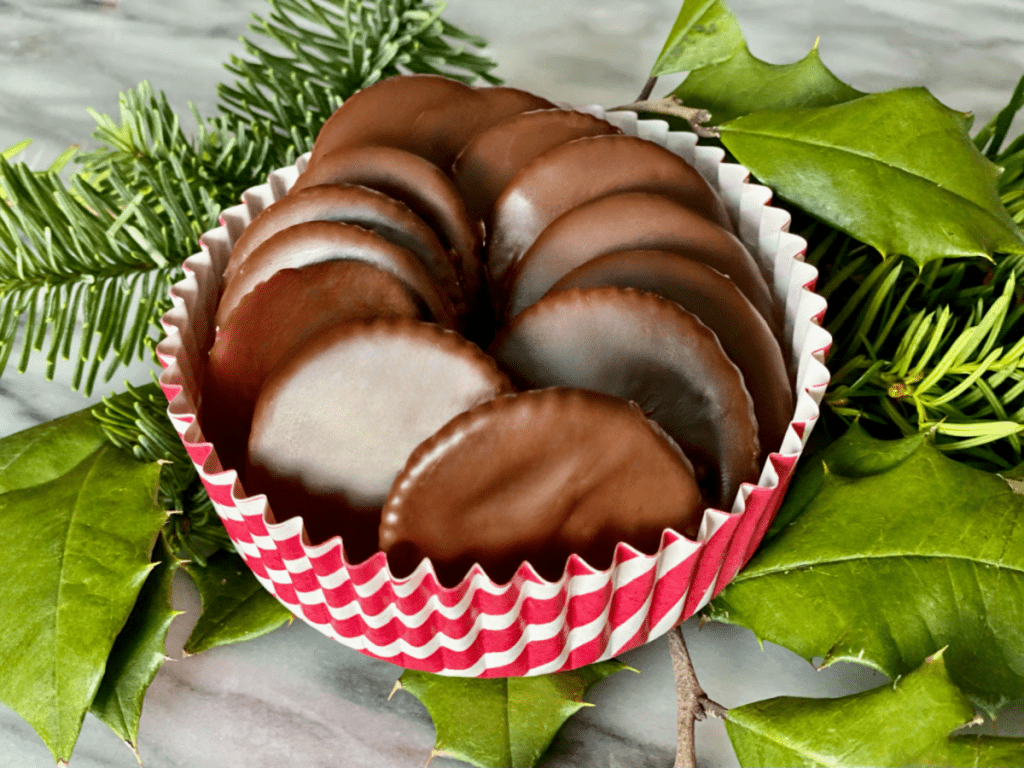 Girl Scout Thin Mint Hack Using Only 2 Ingredients! - Farmhouse 1820