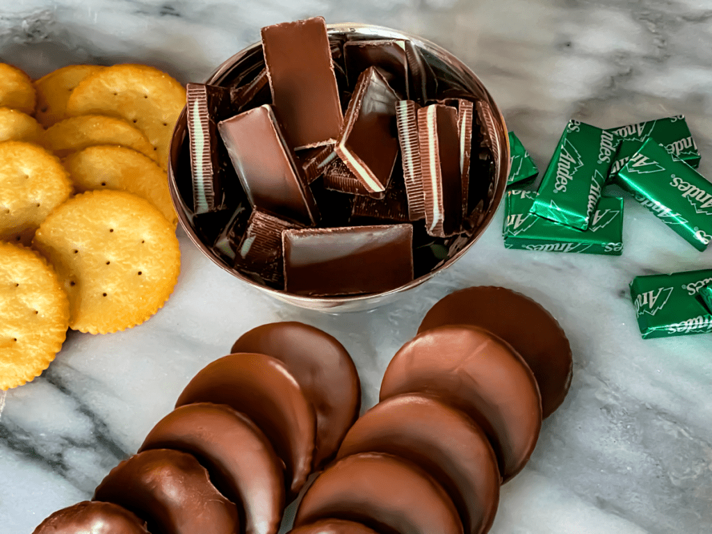 Girl Scout Thin Mint Hack Using Only 2 Ingredients! - Farmhouse 1820