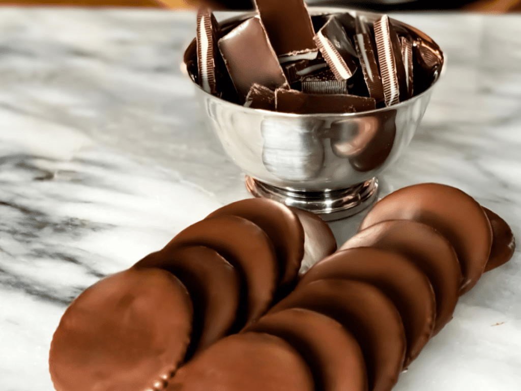 Girl Scout Thin Mint Hack Using Only 2 Ingredients! - Farmhouse 1820