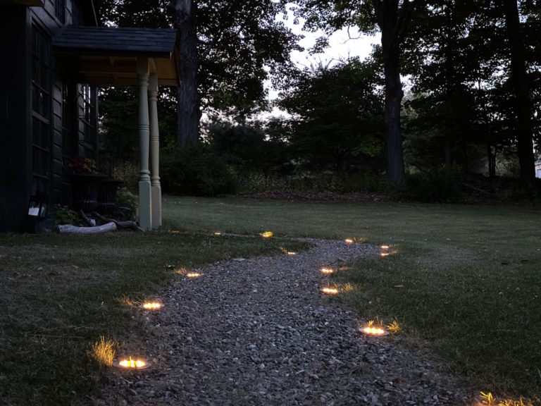 15 Of The Most Creative Backyard Decorating Ideas - Farmhouse 1820